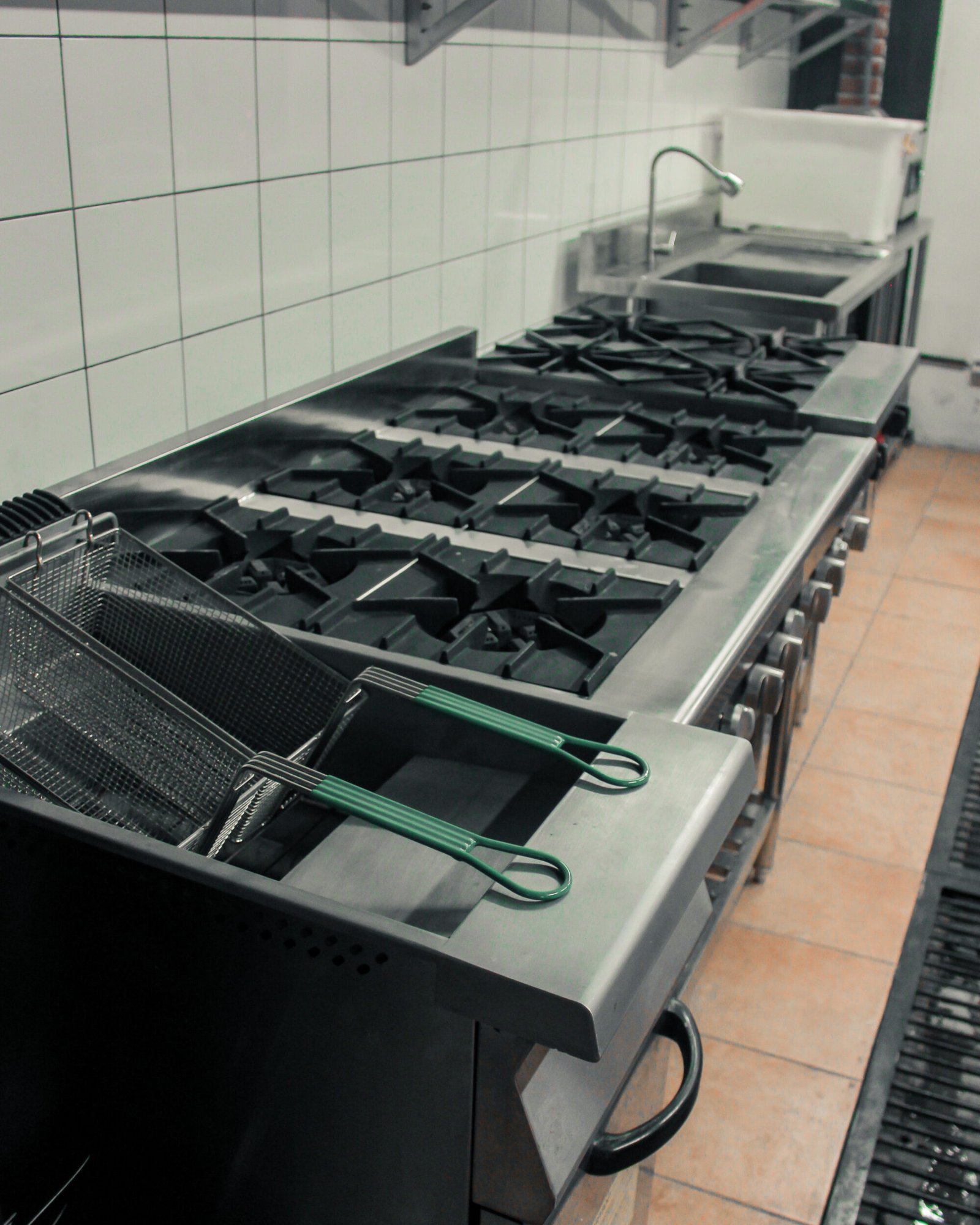 D'Trust Kitchen Equipment - Homepage